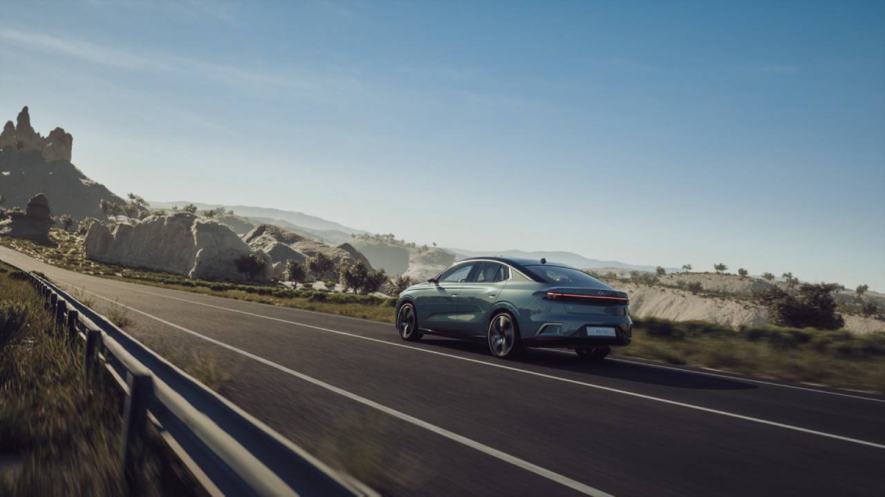 Togg T10F fastback sedan tanıtıldı! - FutureFlow.Life